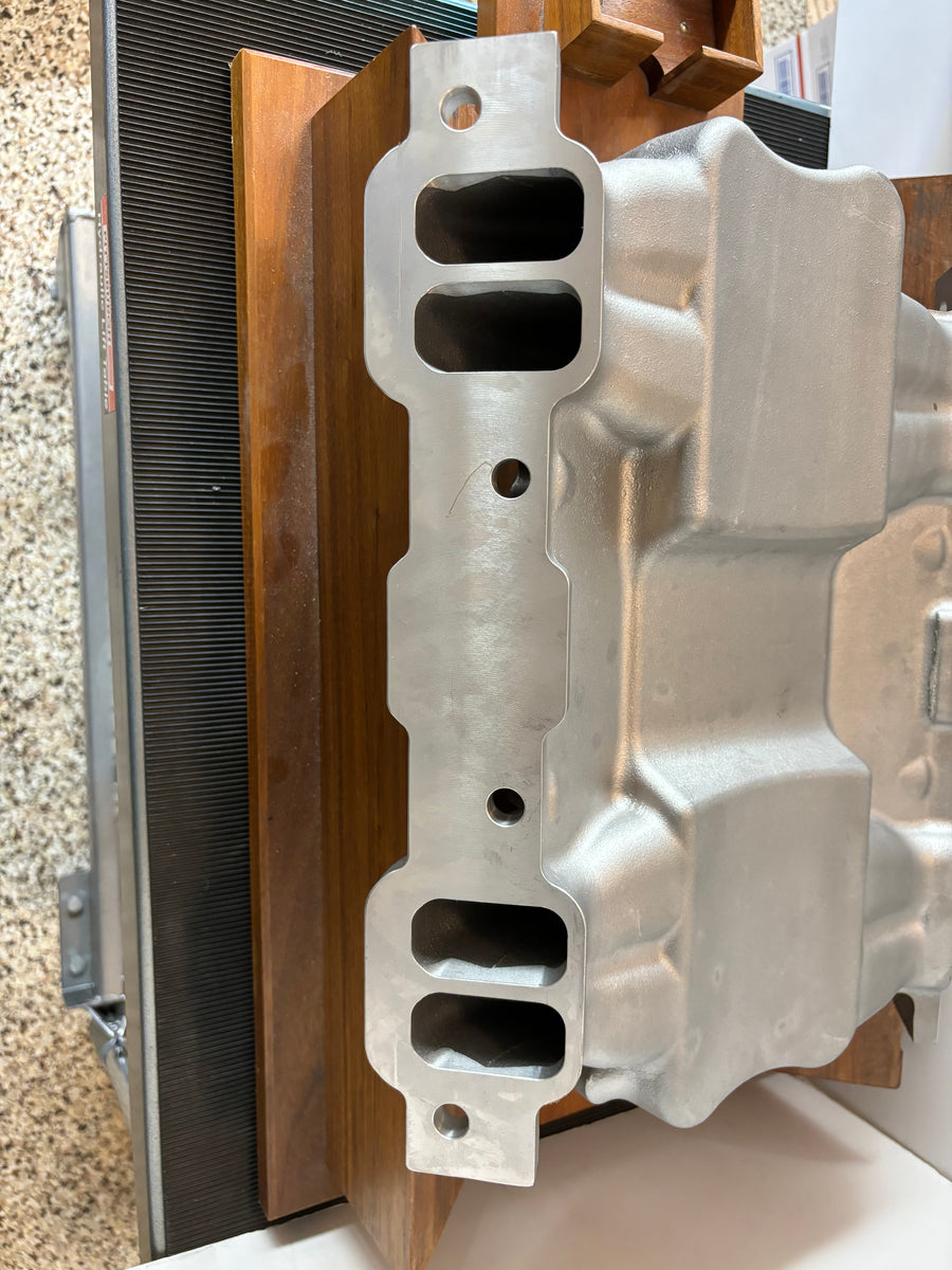 TRADE WIND ALUMINUM INTAKE WITH WATER CROSSOVER - 1965 – Pontiac Tripower